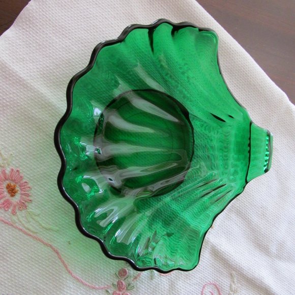 Anchor Hocking | Accents | Anchor Hocking Forest Green Shell Dish Glass ...